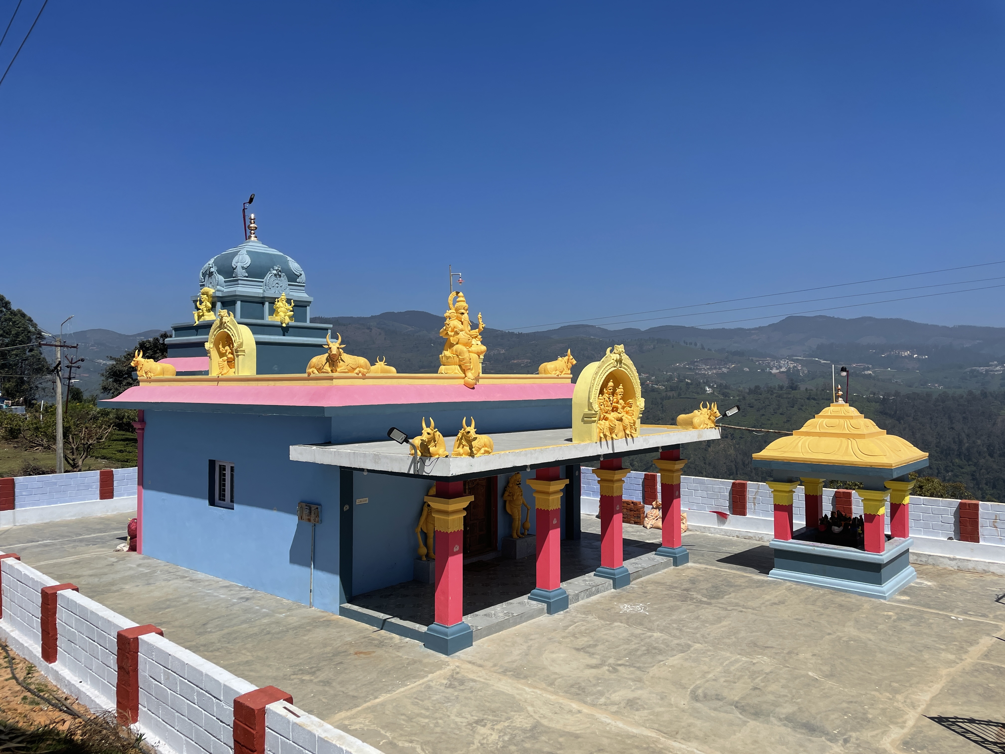 Sweet Mountain Temple – Dragonfly Yoga Barn, Studio & Retreat